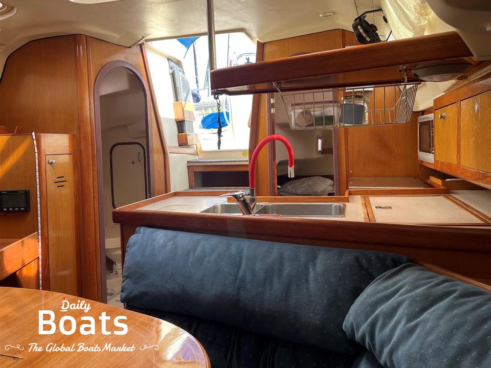 1998 Hunter 340 for sale. View price, photos and Buy 1998 Hunter 340 ...