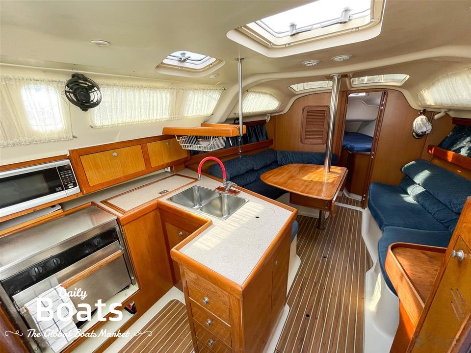 1998 Hunter 340 for sale. View price, photos and Buy 1998 Hunter 340 ...