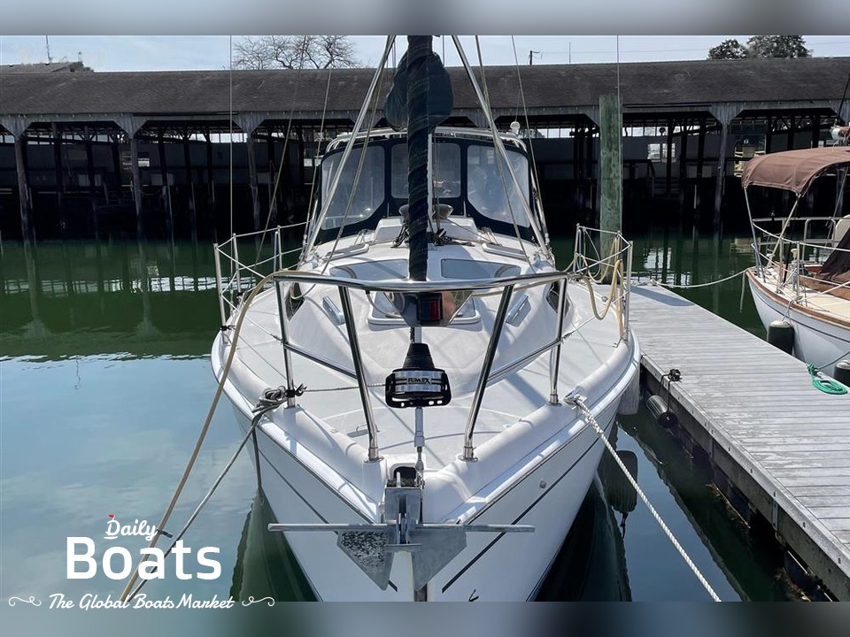 2002 Hunter 326 for sale. View price, photos and Buy 2002 Hunter 326 ...