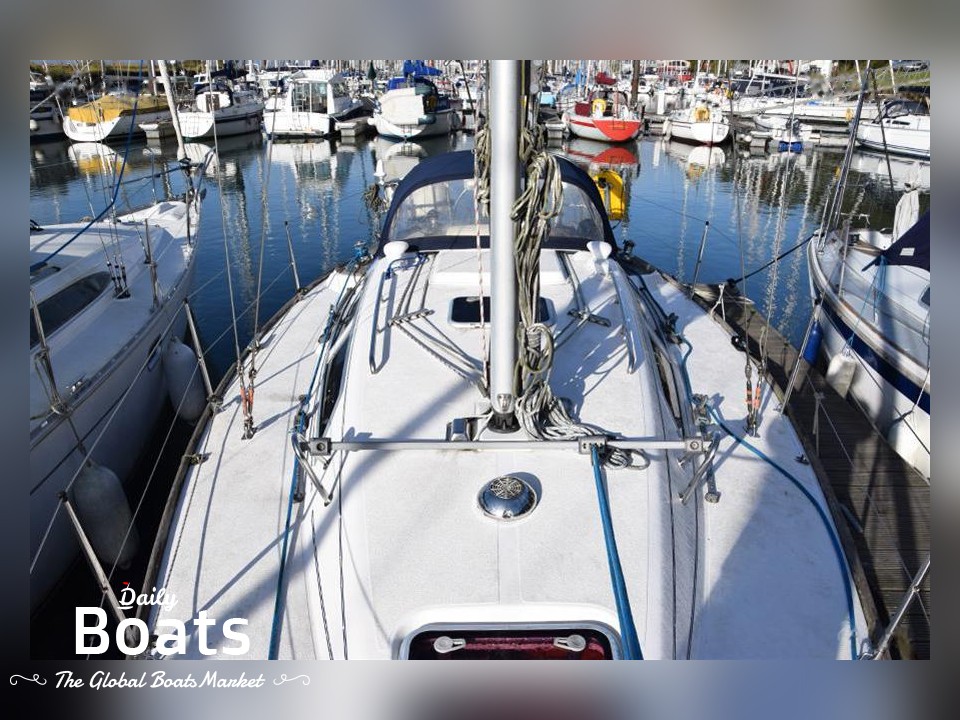 2002 Maxi Yachts 1000 for sale. View price, photos and Buy 2002 Maxi ...
