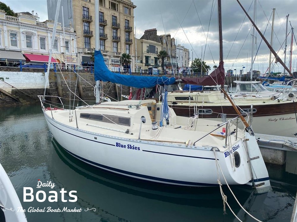 1985 Bénéteau Boats First 26 for sale. View price, photos and Buy 1985 ...