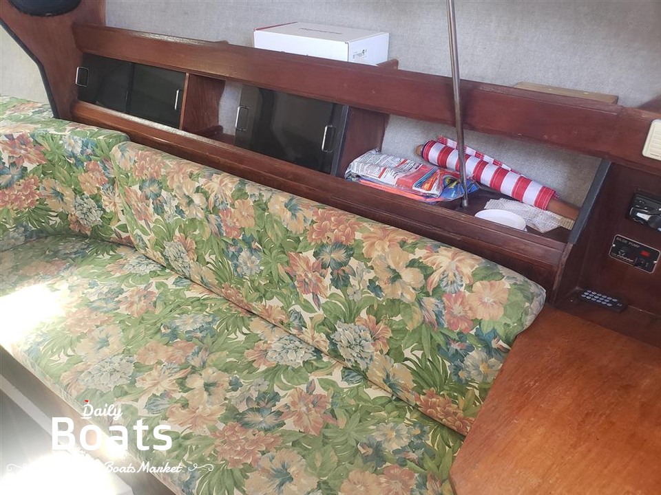 1985 Hunter Legend 28.5 for sale. View price, photos and Buy 1985 ...