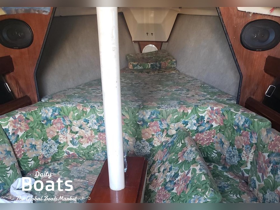 1985 Hunter Legend 28.5 for sale. View price, photos and Buy 1985 ...