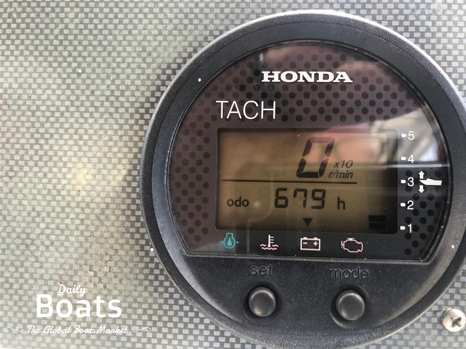 2005 World Cat 270 Ec for sale. View price, photos and Buy 2005 World ...