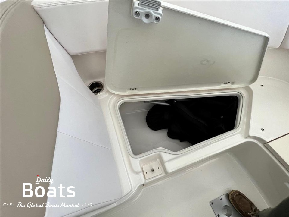 2018 Robalo 247 Dc for sale. View price, photos and Buy 2018 Robalo 247 ...