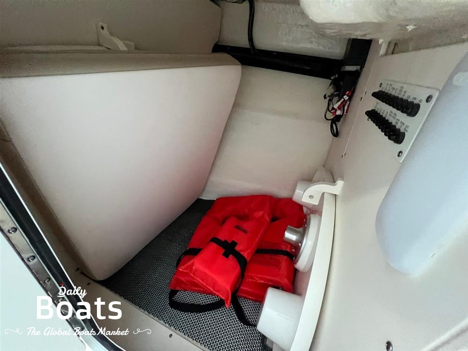 2018 Robalo 247 Dc for sale. View price, photos and Buy 2018 Robalo 247 ...