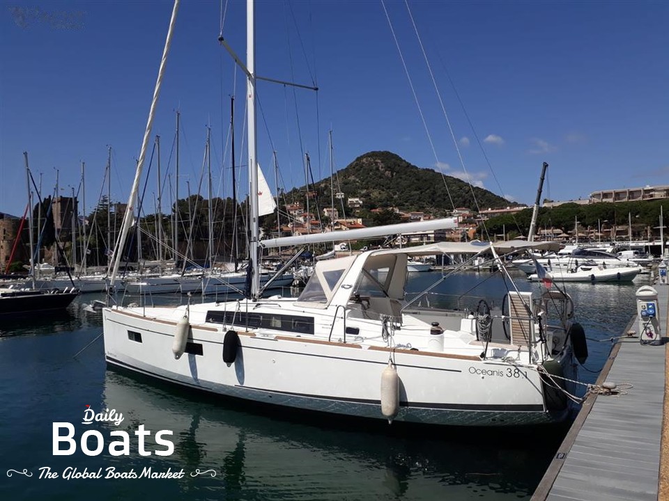 2019 Bénéteau Boats Oceanis 381 for sale. View price, photos and Buy ...