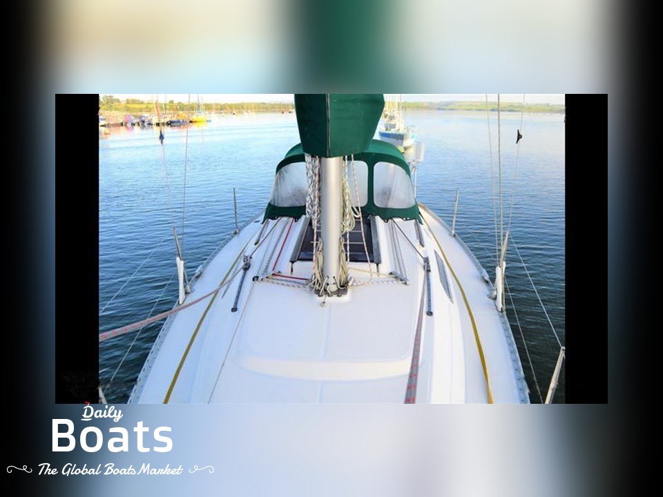 1998 Dufour 30 Classic for sale. View price, photos and Buy 1998 Dufour ...