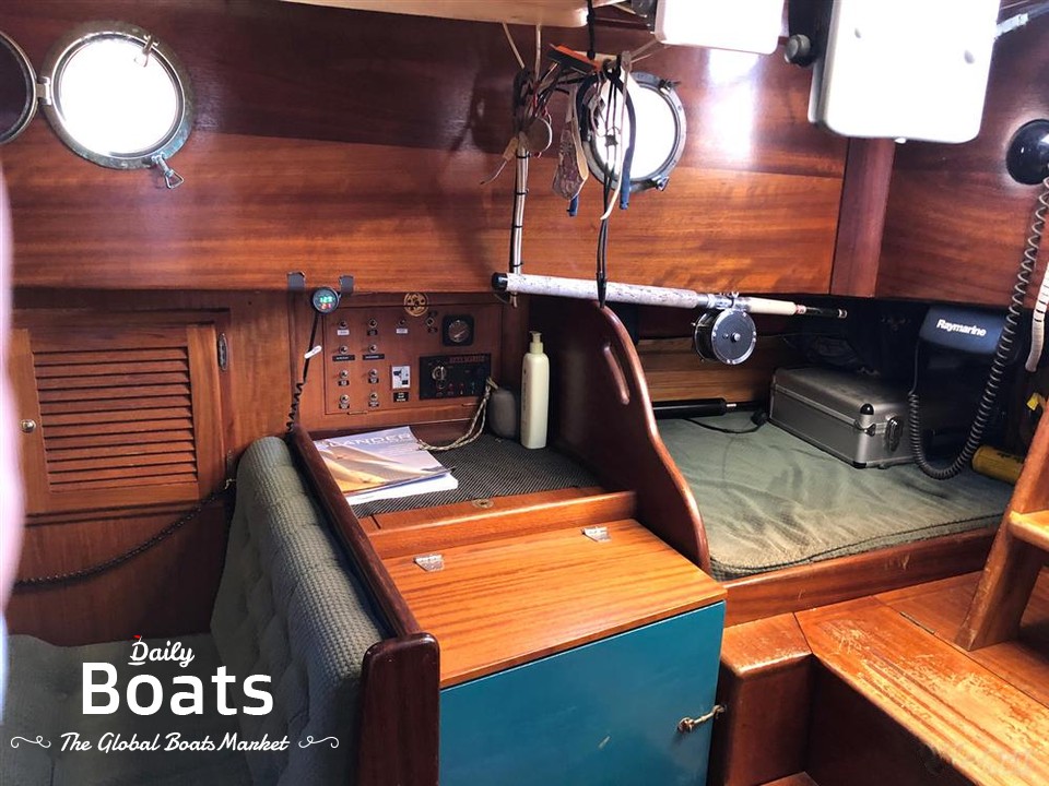 2000 Tyrell and Young of Faversham Colchester Smack 8.9 for sale. View ...