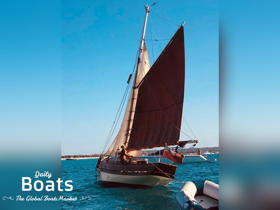 2000 Tyrell and Young of Faversham Colchester Smack 8.9 for sale. View ...