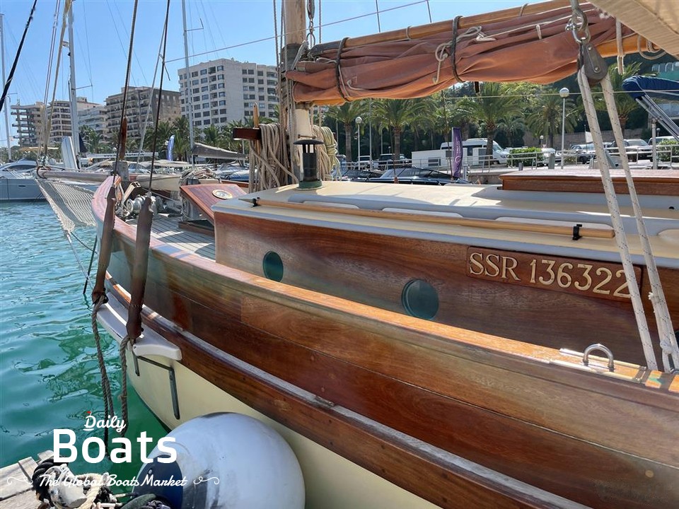 2000 Tyrell and Young of Faversham Colchester Smack 8.9 for sale. View ...