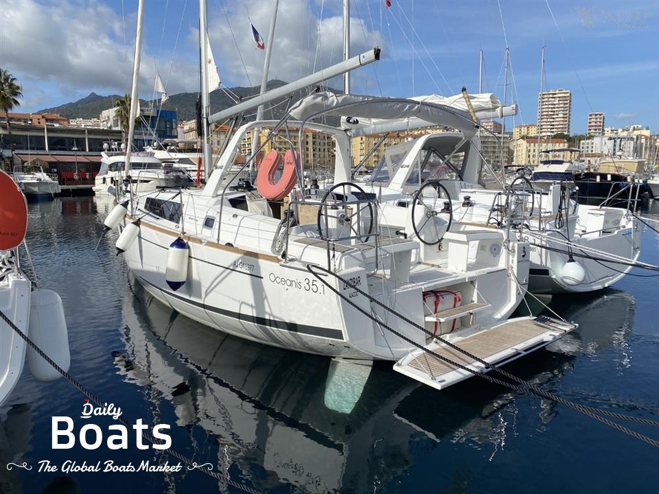 2021 Bénéteau Boats Oceanis 351 for sale. View price, photos and Buy ...