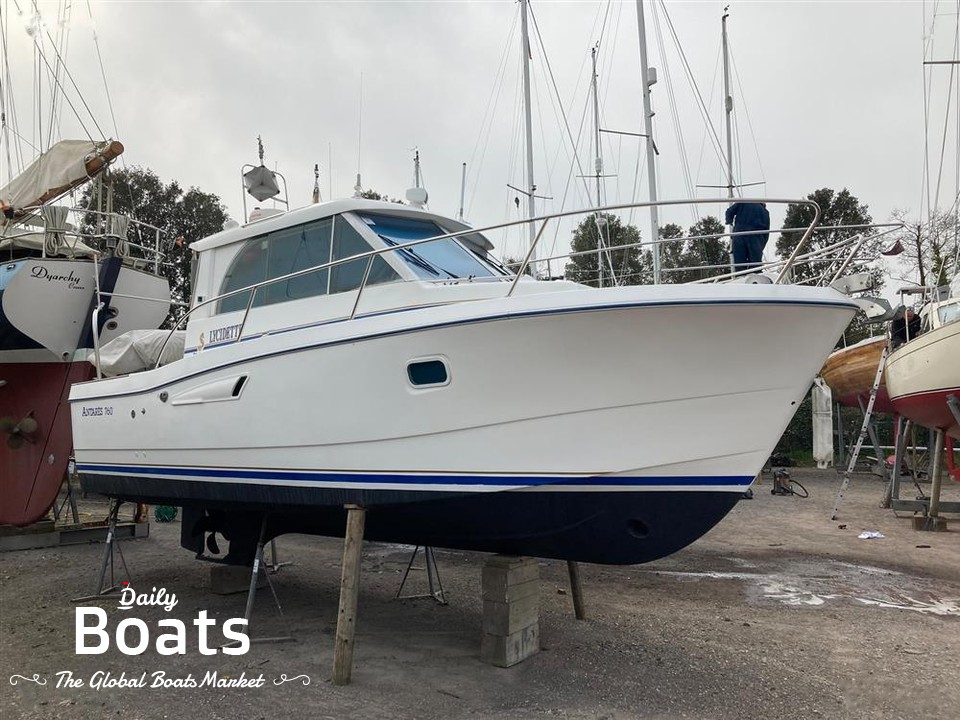 1999 Bénéteau Boats Antares 760 for sale. View price, photos and Buy ...
