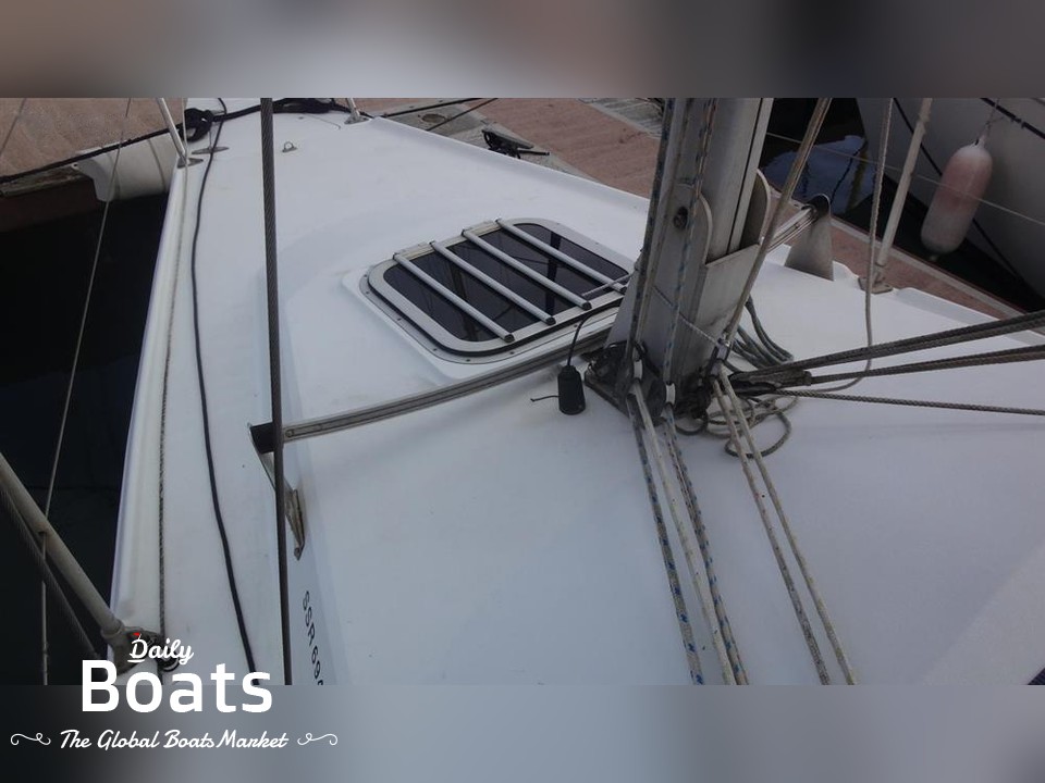 1990 Hunter Horizon 272 for sale. View price, photos and Buy 1990 ...