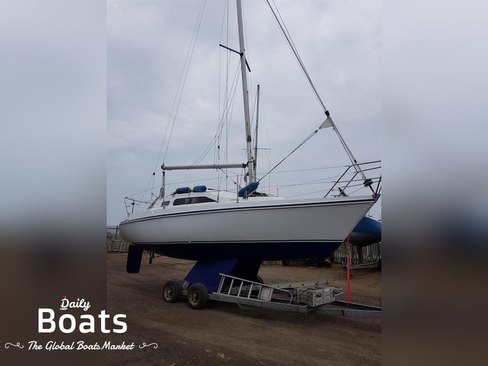 1990 Hunter Horizon 272 for sale. View price, photos and Buy 1990 ...