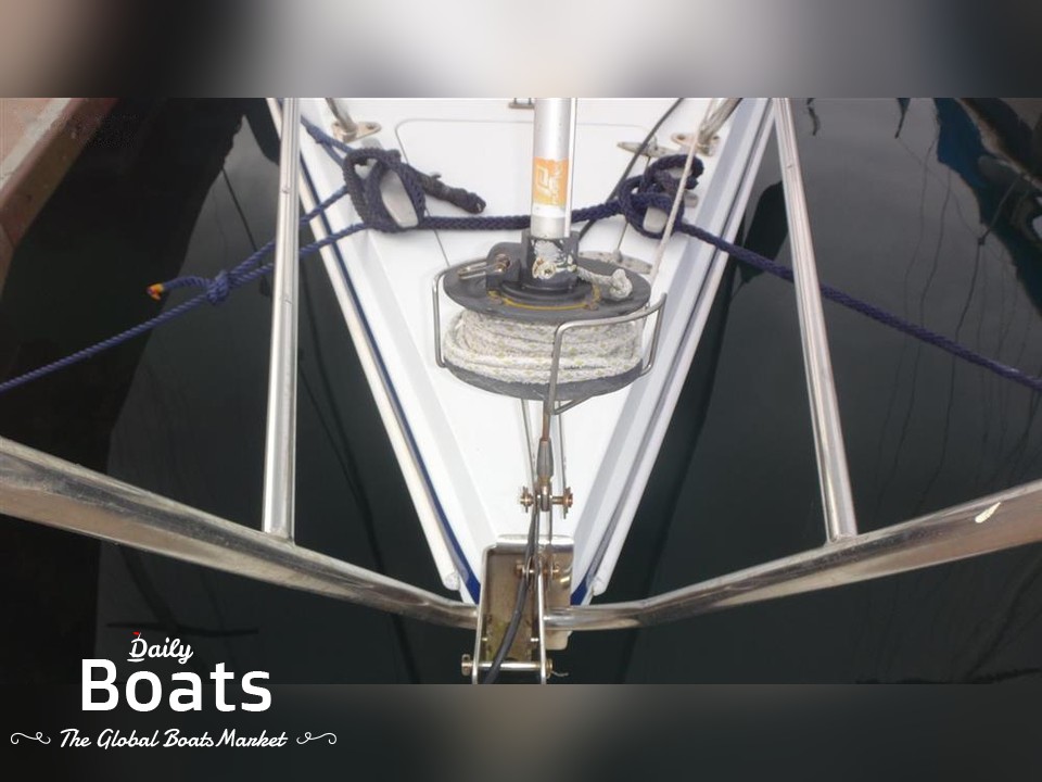 1990 Hunter Horizon 272 for sale. View price, photos and Buy 1990 ...