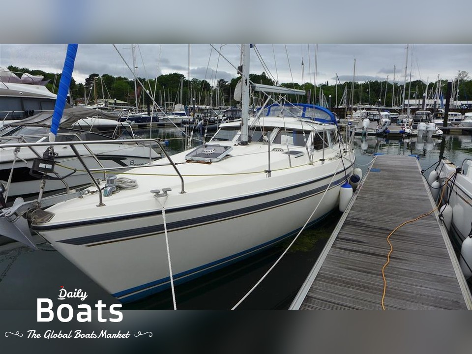 1990 Moody Eclipse 33 for sale. View price, photos and Buy 1990 Moody ...