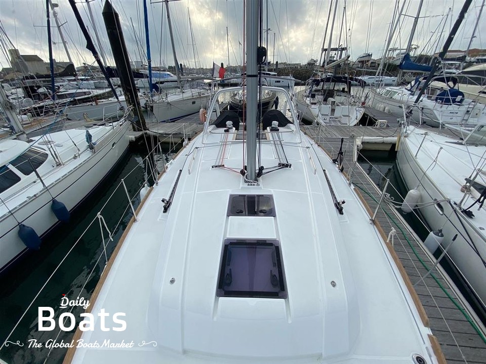 2019 Bénéteau Boats Oceanis 381 for sale. View price, photos and Buy ...