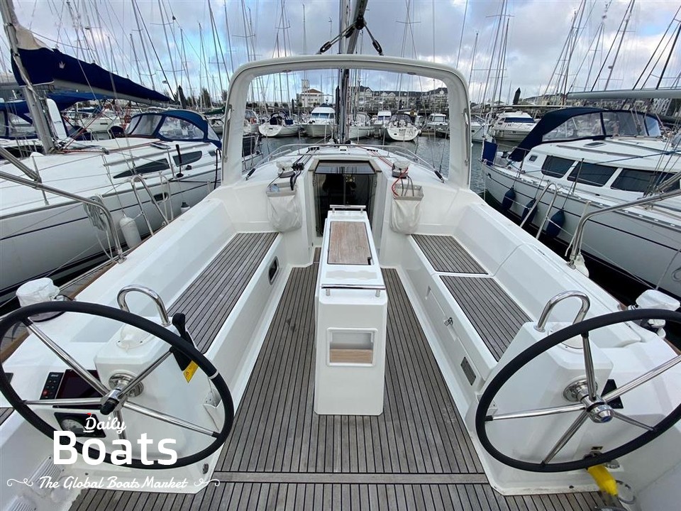 2019 Bénéteau Boats Oceanis 381 for sale. View price, photos and Buy ...