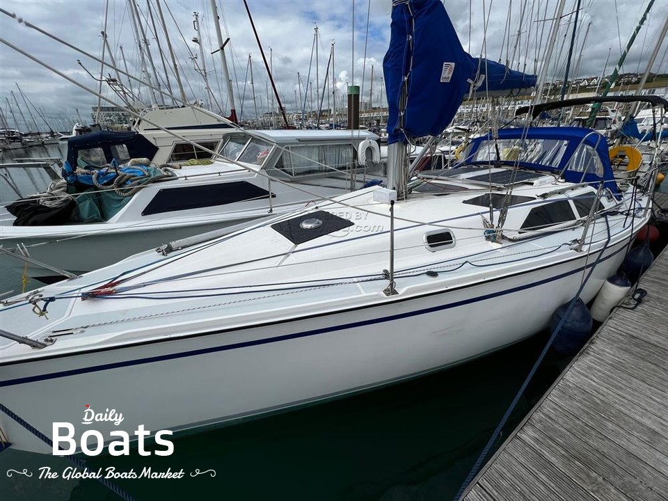 1989 Hunter Legend 335 for sale. View price, photos and Buy 1989 Hunter ...