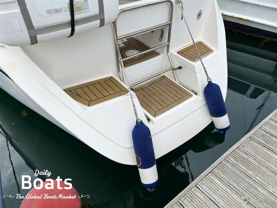 1989 Hunter Legend 335 for sale. View price, photos and Buy 1989 Hunter ...