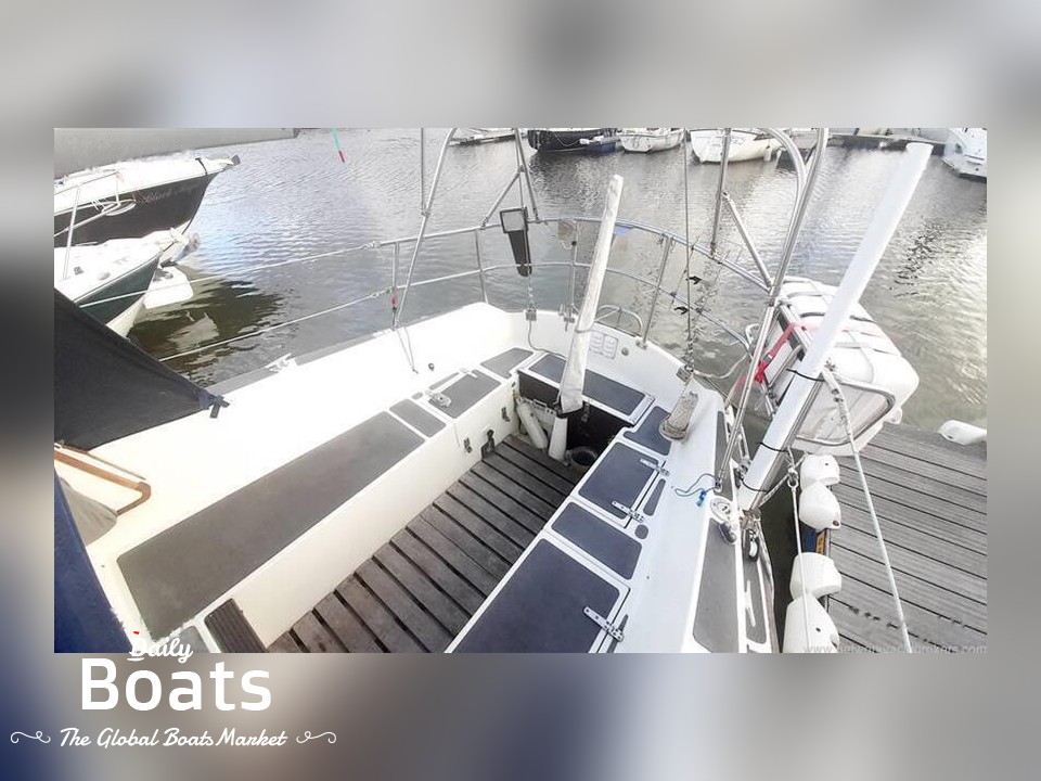 1985 Colvic Craft Countess 28 for sale. View price, photos and Buy 1985 ...