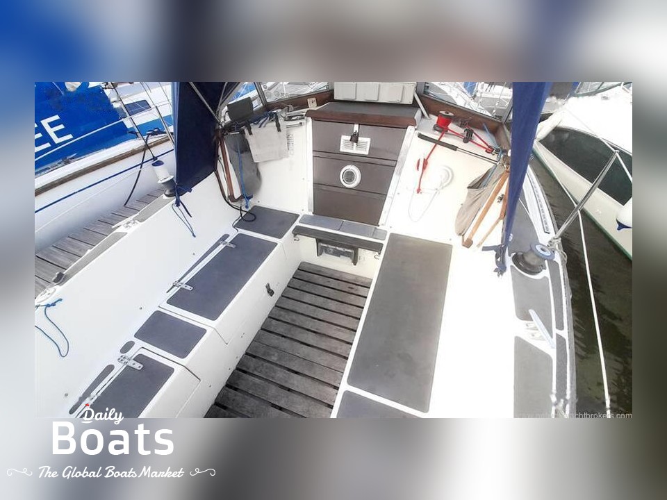 1985 Colvic Craft Countess 28 for sale. View price, photos and Buy 1985 ...