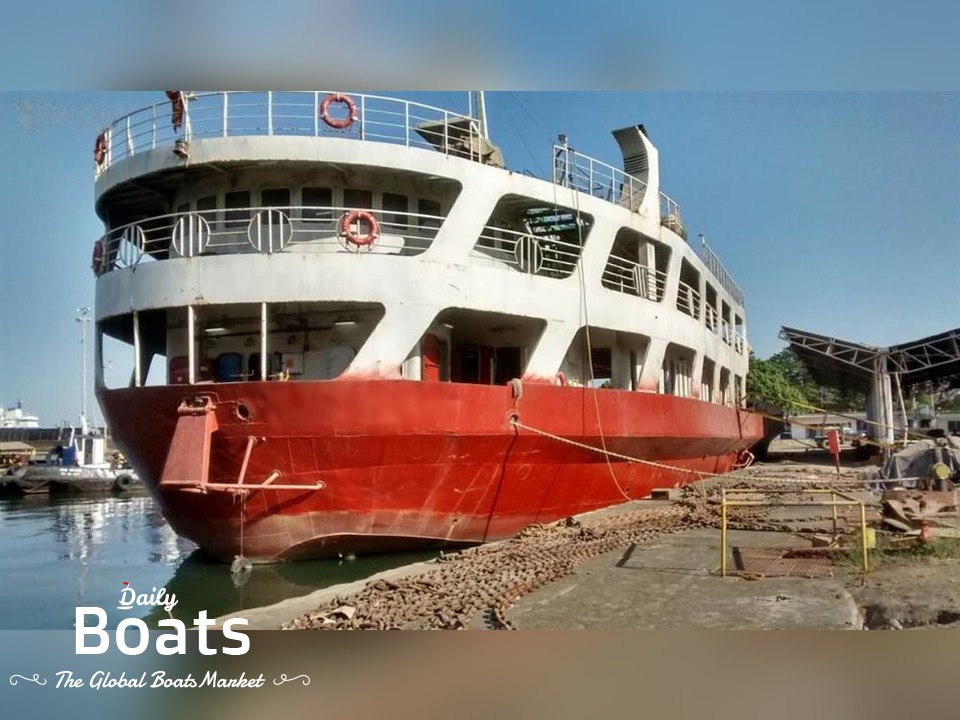 Commercial Boats 800 Dwt Roro Cargo Lct zu verkaufen. Preis und fotos ...