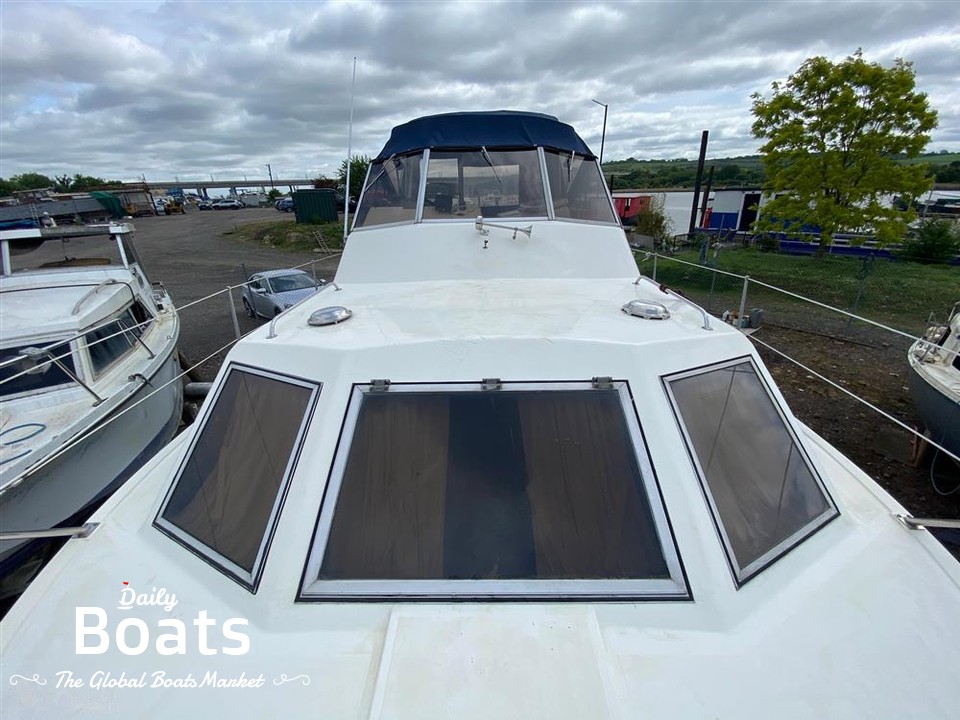 1981 Fairline Phantom 32 for sale. View price, photos and Buy 1981 ...