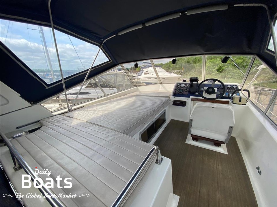 1981 Fairline Phantom 32 for sale. View price, photos and Buy 1981 ...