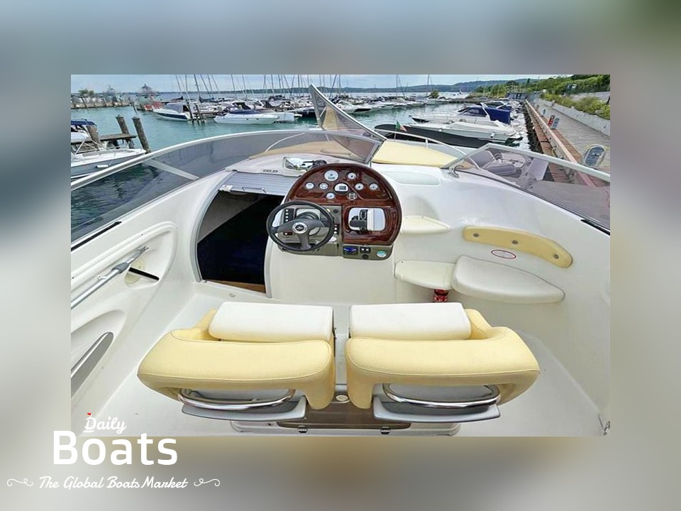 2007 Cranchi 27 Csl for sale. View price, photos and Buy 2007 Cranchi ...