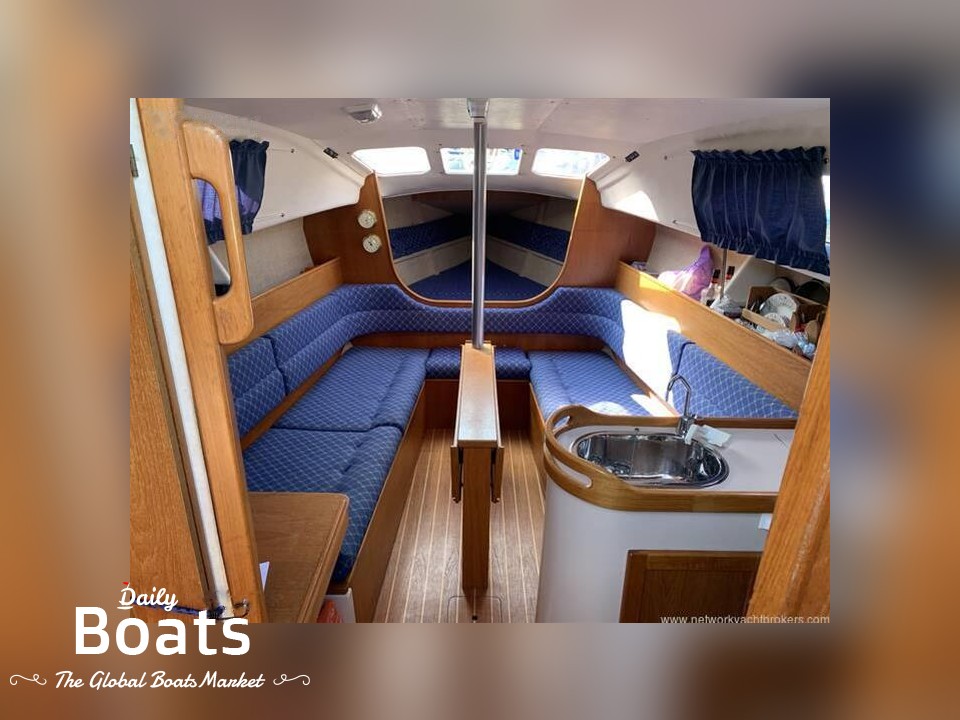 2000 Hunter Channel 27 for sale. View price, photos and Buy 2000 Hunter ...