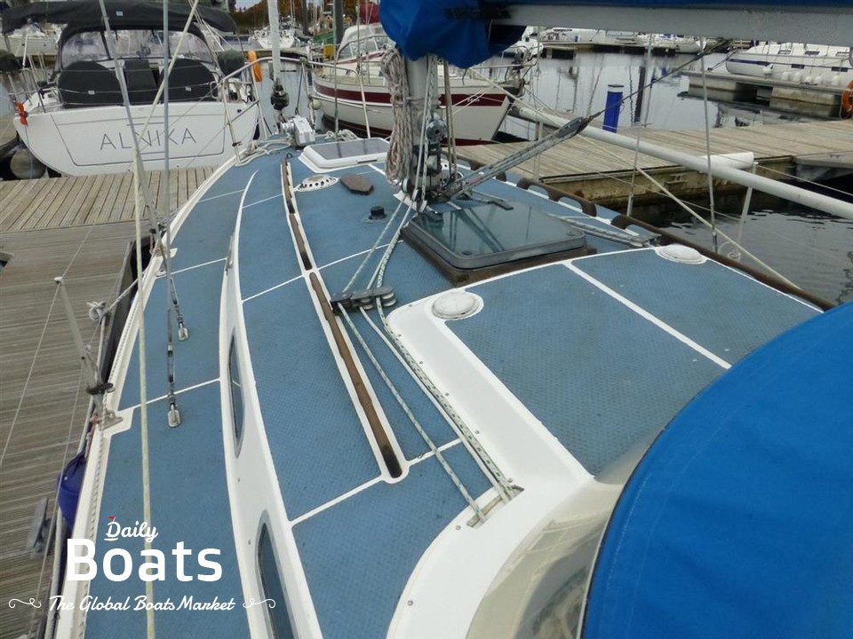 1980 Westerly Discus 33 for sale. View price, photos and Buy 1980 ...