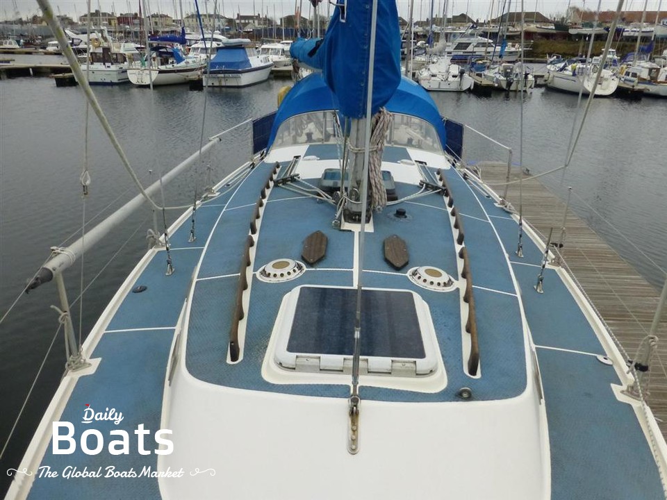 1980 Westerly Discus 33 for sale. View price, photos and Buy 1980 ...