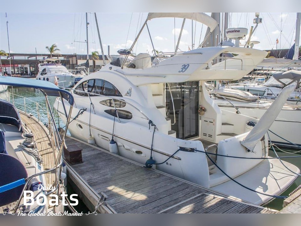 2001 Azimut Yachts 39 for sale. View price, photos and Buy 2001 Azimut ...