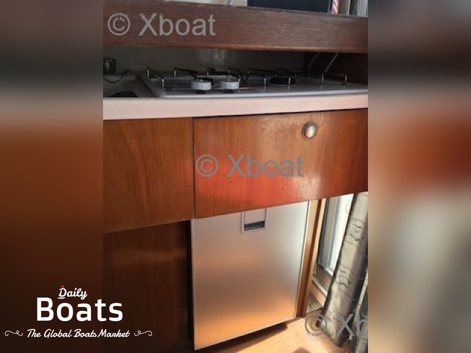 1991 Bénéteau Boats Antares 850 for sale. View price, photos and Buy ...