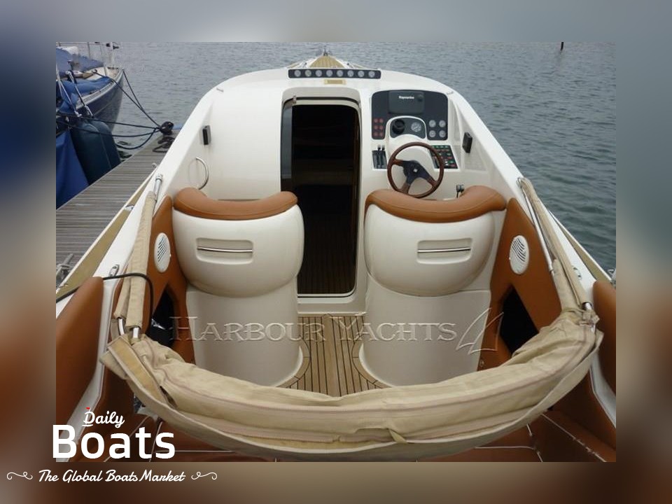 1991 Hunton Maverick 37 for sale. View price, photos and Buy 1991 ...