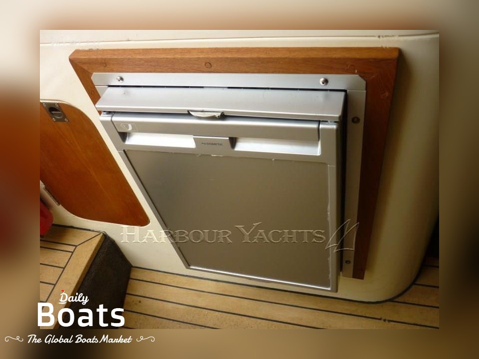 1991 Hunton Maverick 37 for sale. View price, photos and Buy 1991 ...