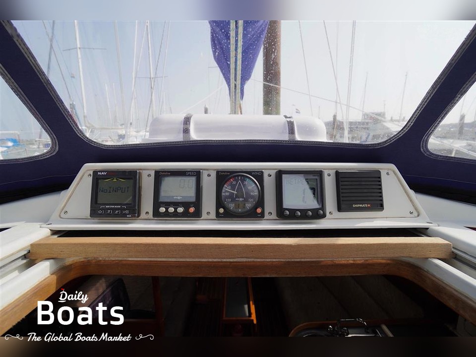 1991 Sadler Yachts Starlight 35 for sale. View price, photos and Buy ...