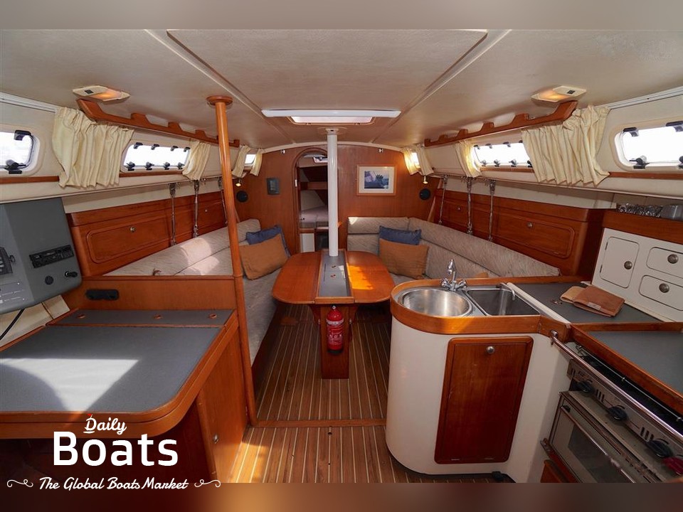 1991 Sadler Yachts Starlight 35 for sale. View price, photos and Buy ...