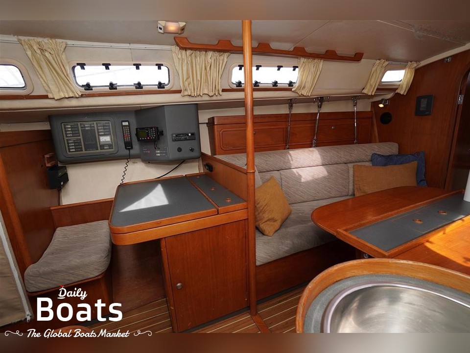 1991 Sadler Yachts Starlight 35 for sale. View price, photos and Buy ...