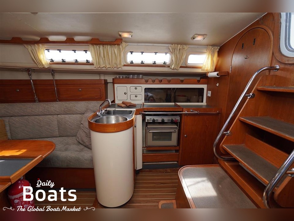 1991 Sadler Yachts Starlight 35 for sale. View price, photos and Buy ...