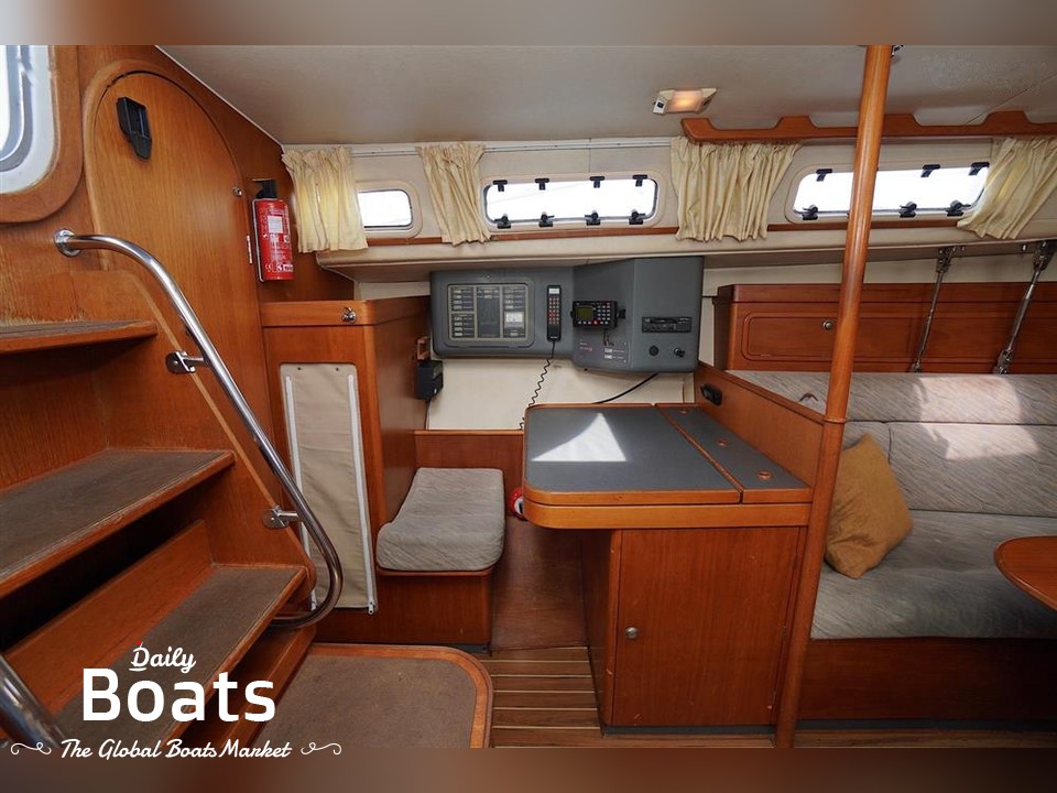 1991 Sadler Yachts Starlight 35 for sale. View price, photos and Buy ...