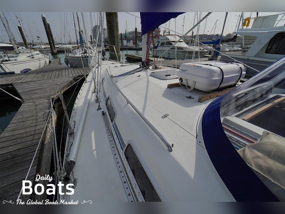 1991 Sadler Yachts Starlight 35 for sale. View price, photos and Buy ...