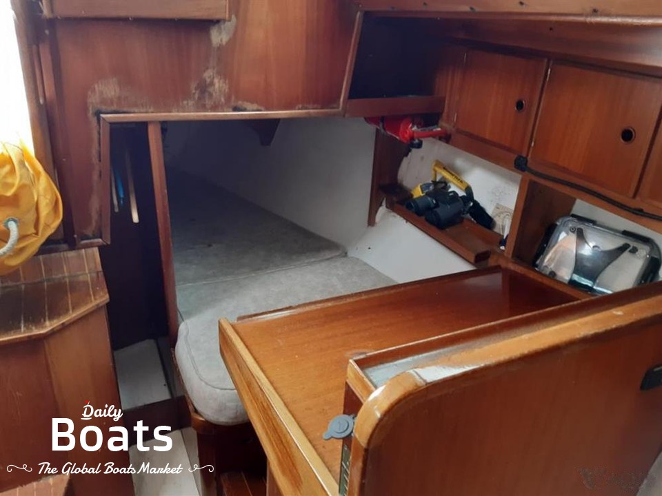1978 Helmsman 35 for sale. View price, photos and Buy 1978 Helmsman 35 ...