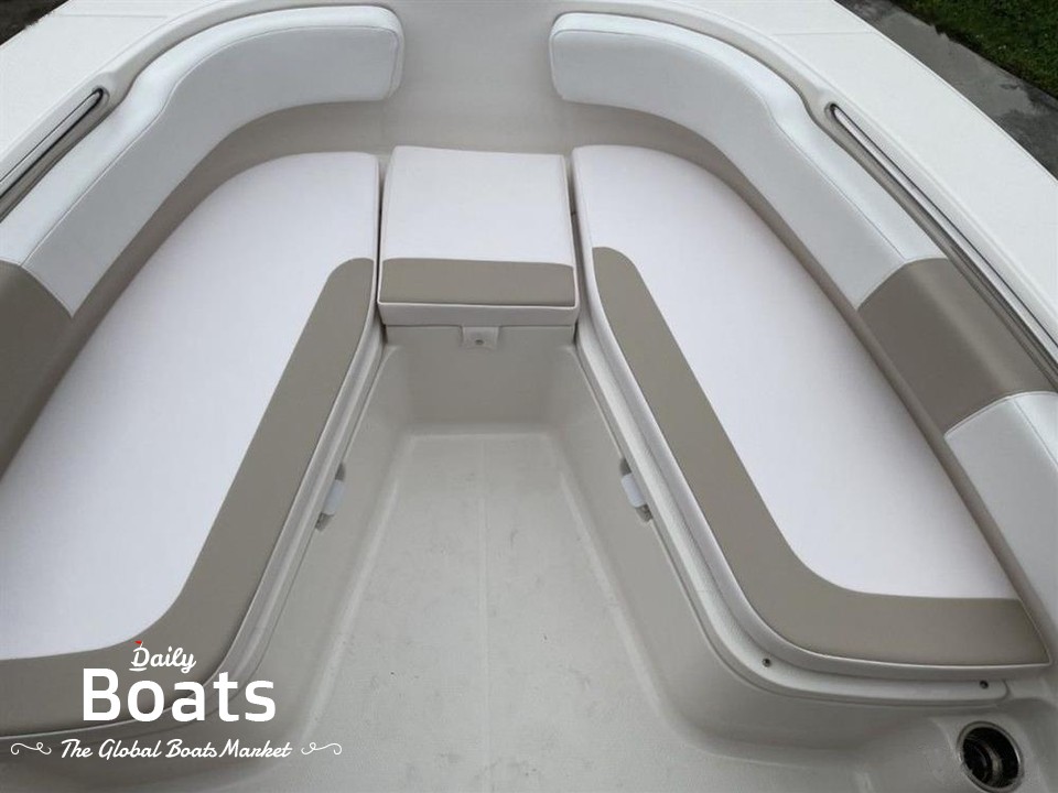 2020 Robalo R200 Cc for sale. View price, photos and Buy 2020 Robalo ...