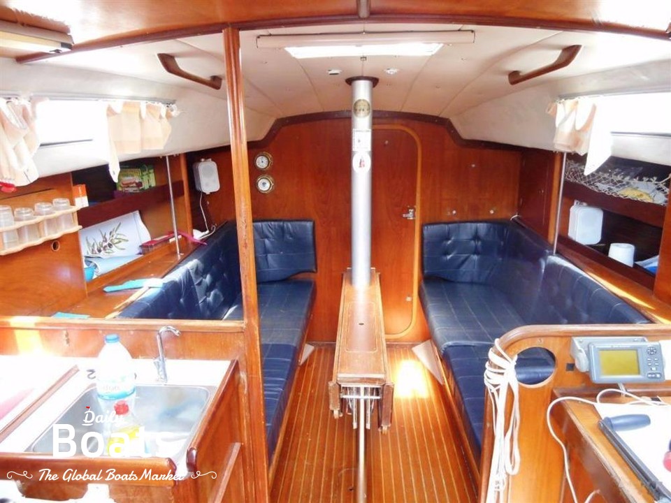 1984 Bénéteau Boats First 32 for sale. View price, photos and Buy 1984 ...