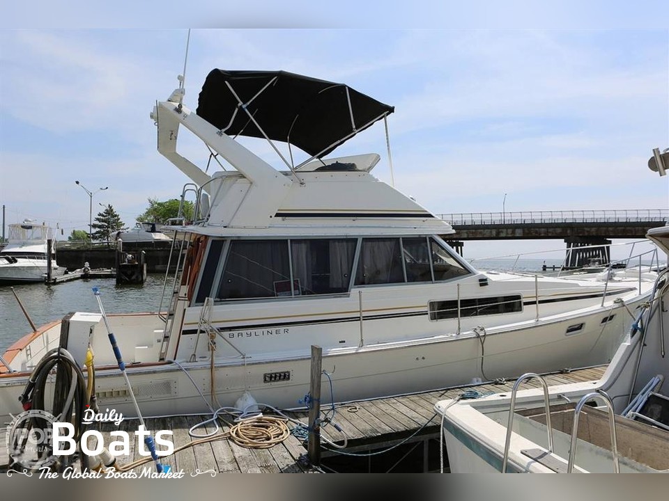 1987 Bayliner Boats 3870 for sale. View price, photos and Buy 1987 ...