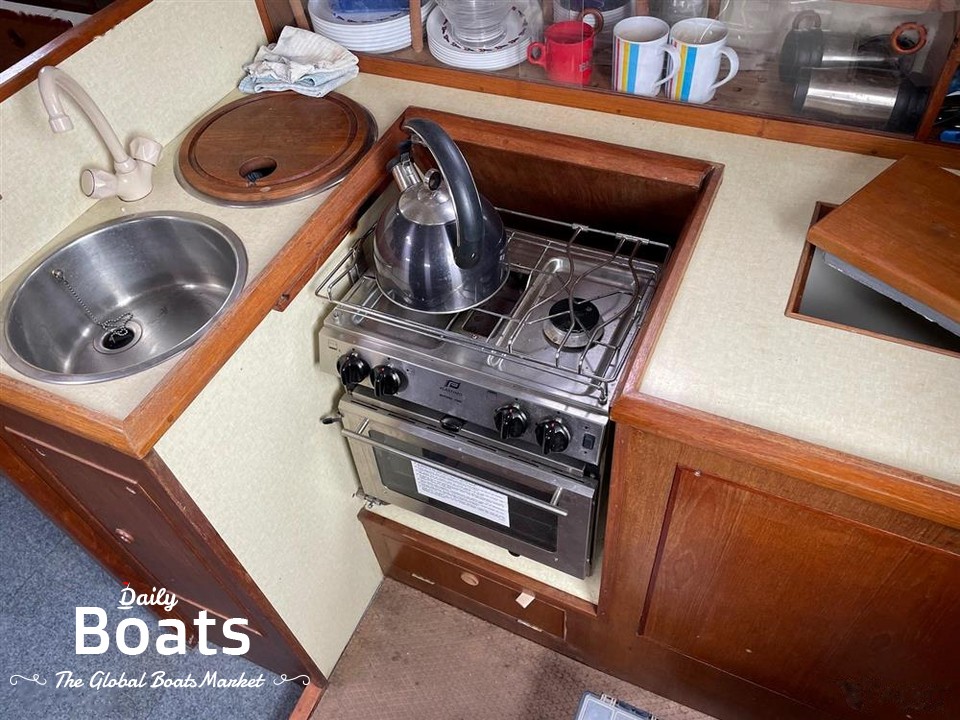 1983 Trident Marine Challenger 35 for sale. View price, photos and Buy ...