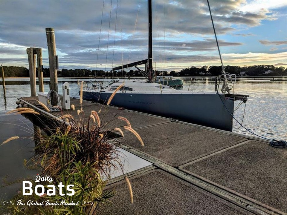 2009 Santa Cruz 37 for sale. View price, photos and Buy 2009 Santa Cruz ...